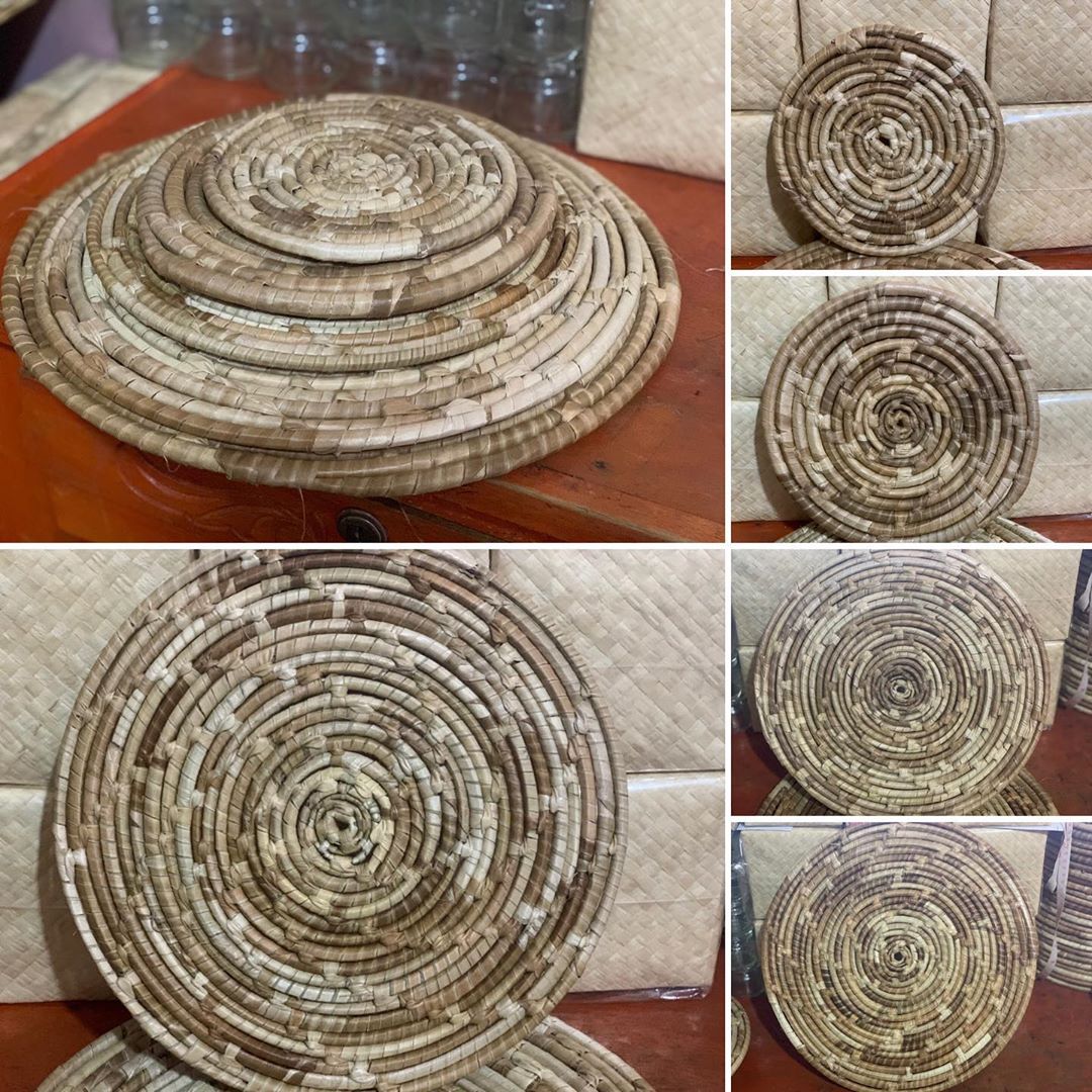 Handwoven round pandan placemats